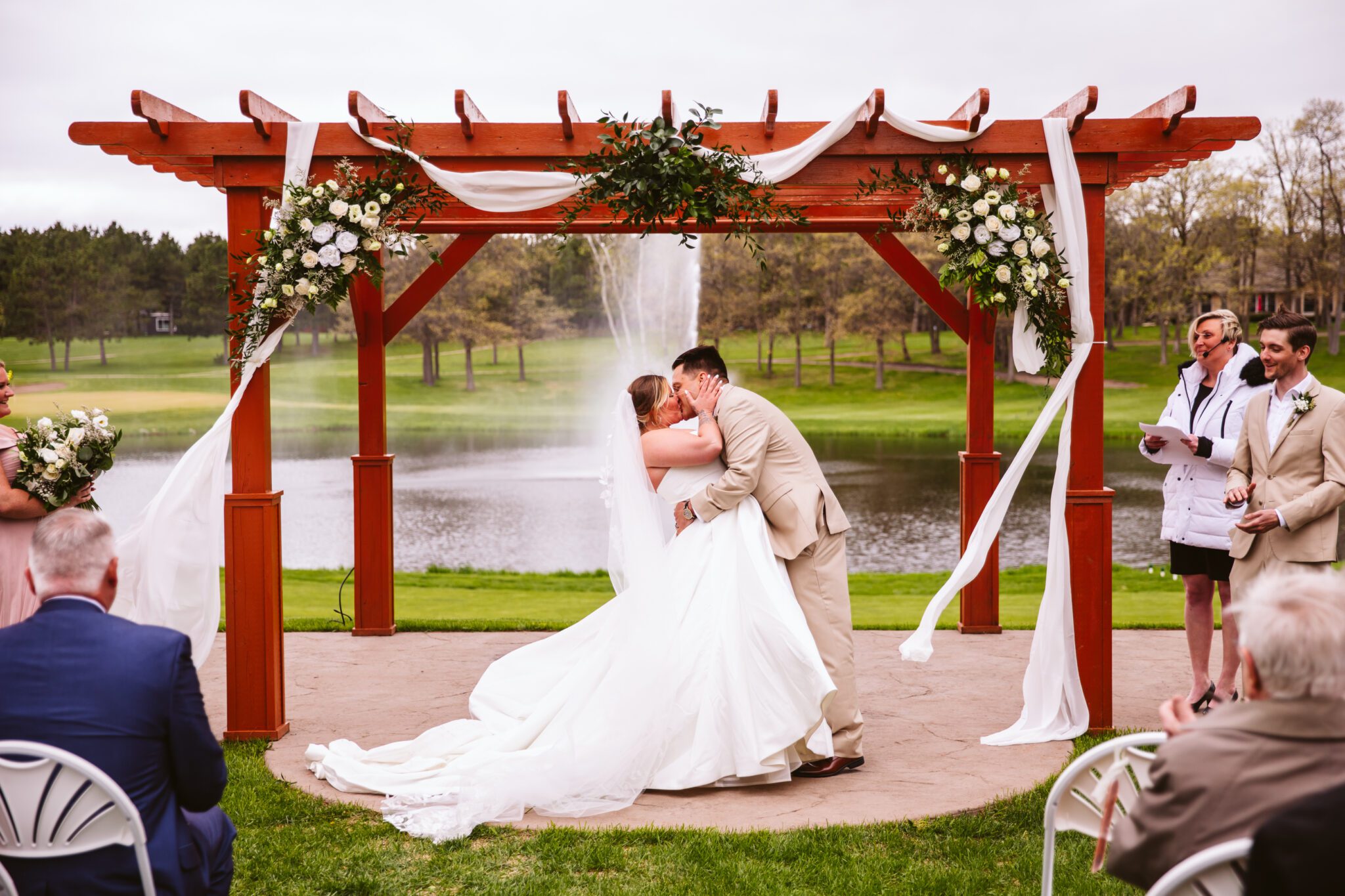 How to Decide What Size Wedding is Right For You ...